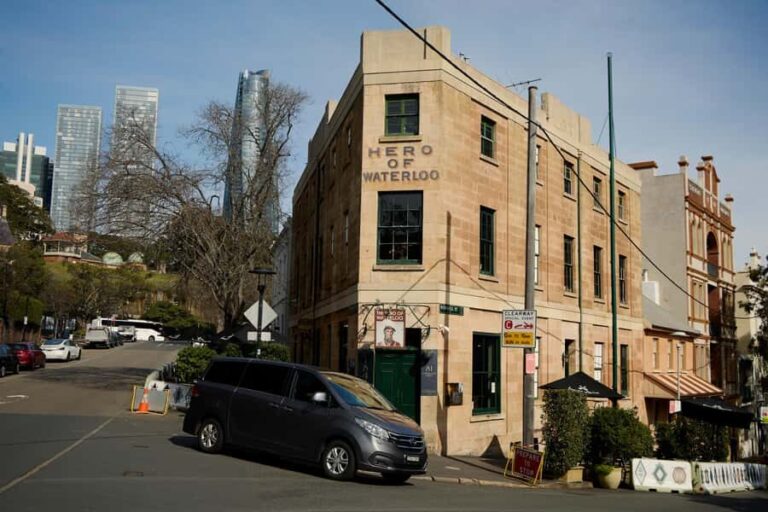 Sydney: City and Bondi Beach Private Luxury Half-Day Tour - The Sum Up