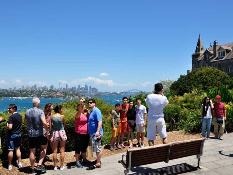 Sydney: City Highlights Guided Bus Tour - Mrs. Macquarie’s Point and the Ocean Cliffs