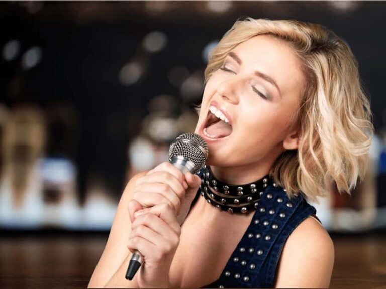 Sydney Harbour: 3-Hour Lunch Cruise with Live Music - Honest Pros and Cons