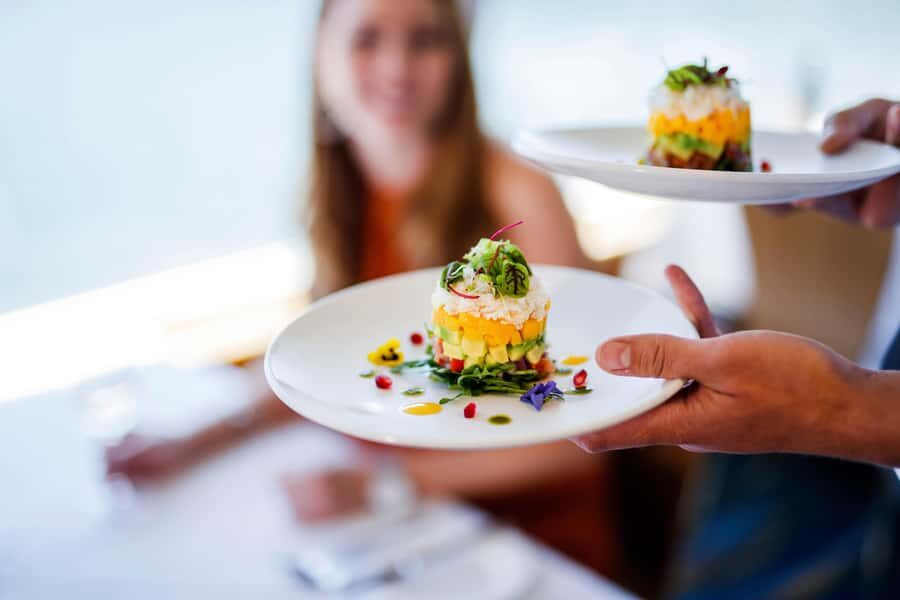 Sydney: Harbour Lunch Cruise with 2 or 3-Course Menu - The Dining Experience: Food & Service