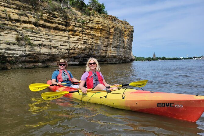 Tandem Guided Kayak Tour Near Chicago - Guides & Group Size
