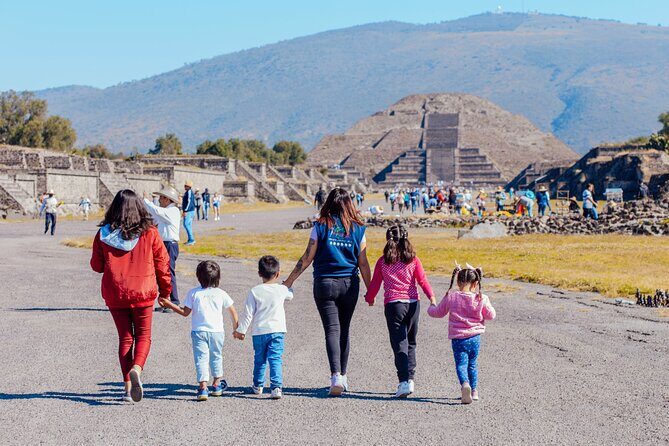 Teotihuacán for kids - Practical Aspects: Transportation, Timing, and Inclusions