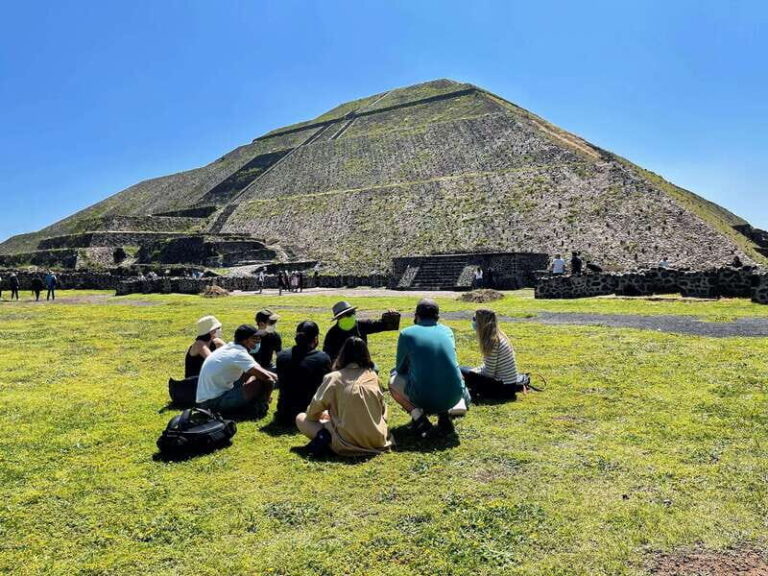 Teotihuacan Pyramids & lunch at my Grandma's house - Returning for a Traditional Mexican Lunch