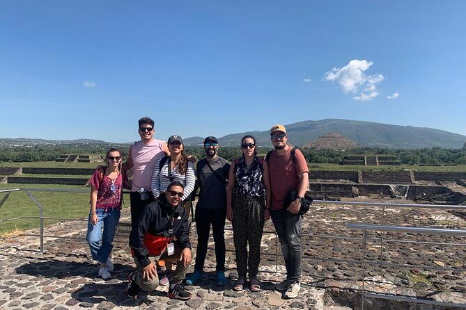 Teotihuacan tailored to you, Private Tour - The Experience in Action