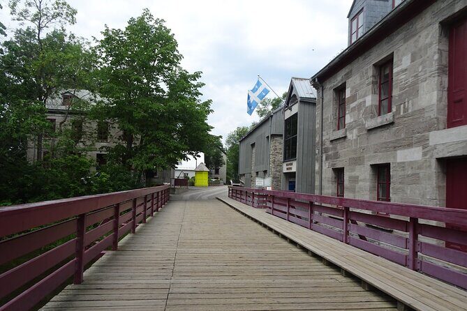 Terrebonne mini Self-Guided Walking Tour & Scavenger Hunt - Exploring the Itinerary in Detail