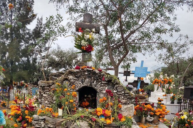 The authentic tour of the day of the dead in San Miguel d Allende - The Authenticity Factor: Why It Works