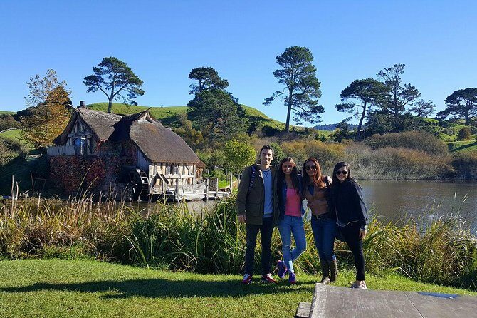 The Hobbiton Movie Set Small-Group Guided Tour from Auckland - What Do Travelers Say? Real Insights from Reviews