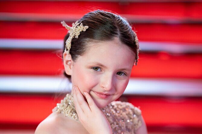 Times Square VIP Photoshoot on the Iconic Red Stairs - The Experience: An In-Depth Look