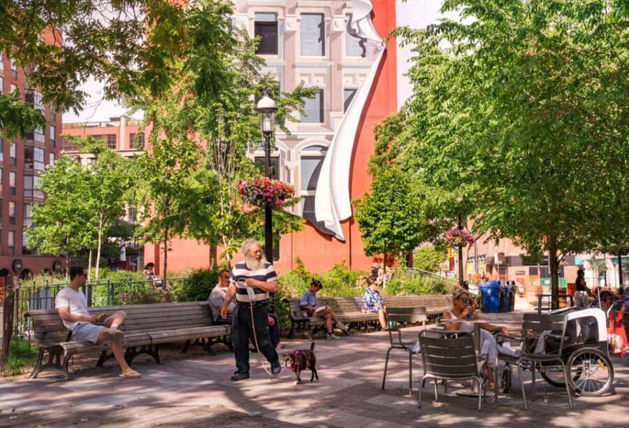 Toronto Couples Private Tour: Bustling Squares, Serene Parks - What To Expect and Why It Matters