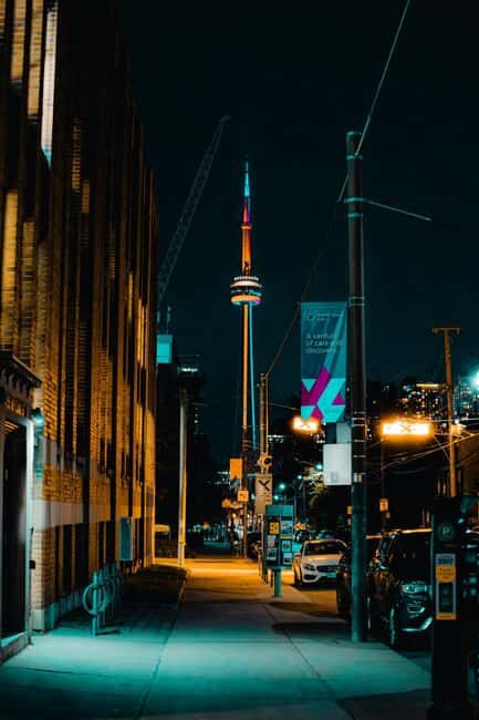 Toronto: Night City Sightseeing Tour - Who Should Consider This Tour?