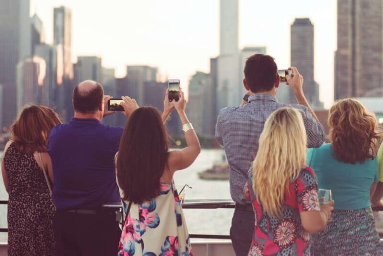 Toronto: Premium Harbor Cruise with Lunch, Brunch, or Dinner - Key Points