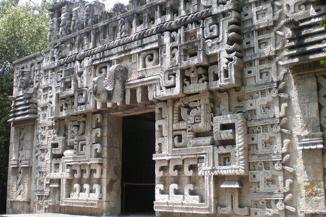 Tour to Calakmul and Balamkú. From Campeche - Exploring Calakmul: The Powerhouse of the Maya