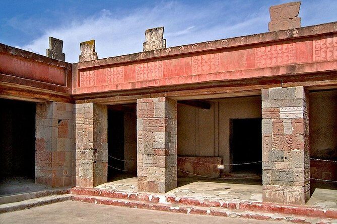 Tour to the Pyramids of Teotihuacán, starting from Querétaro - The Value of the Tour