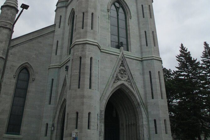 Trois-Rivières Self-Guided Walking Tour and Scavenger Hunt - Exploring Rue Alphonse Piché and Cultural Landmarks