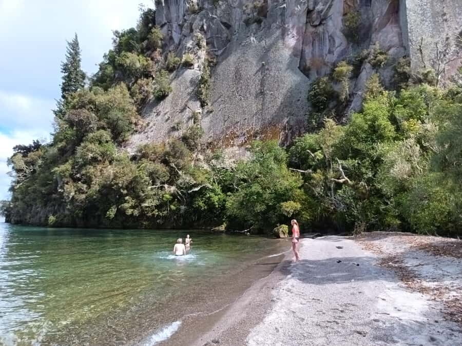 Ultimate Great Lake Trail Guided Hike & Boat Tour - Who is This Tour Best For?