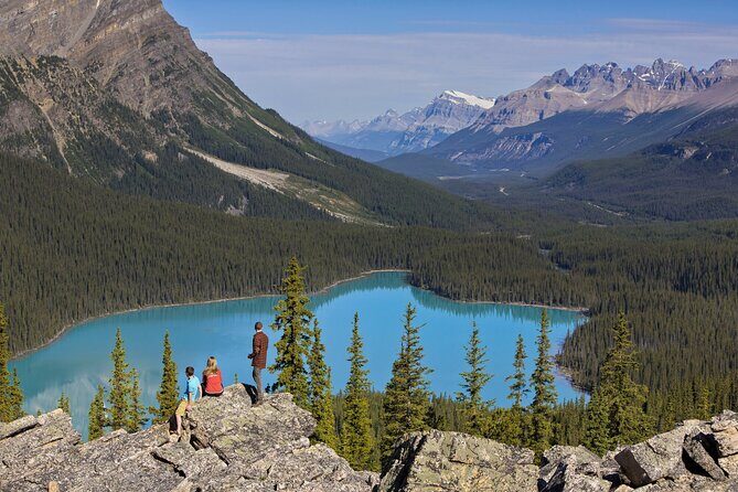 Up to 14 guests Private Tour: Lake Louis Moraine and Icefield - What to Expect from the Experience