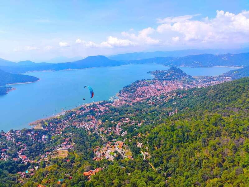 Valle de Bravo: Paragliding flight - The Experience from a Traveler’s Perspective