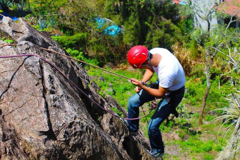 Valle de Bravo: Rappel over a viewpoint - The Experience and Its Unique Value