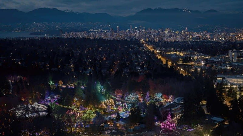 Vancouver: Christmas Lights Karaoke Trolley Tour - Authentic Insights from Reviews