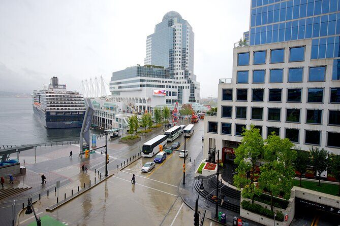 Vancouver City & Lookout Tour and Option to Add YVR Drop-Off - Who Should Consider This Tour?