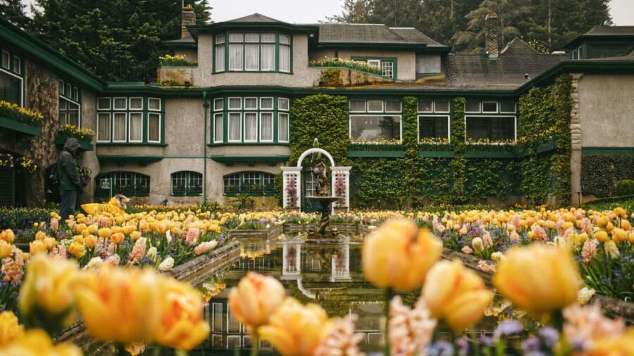 Vancouver island: Victoria & Butchart Gardens day tour - Transportation & Practicalities