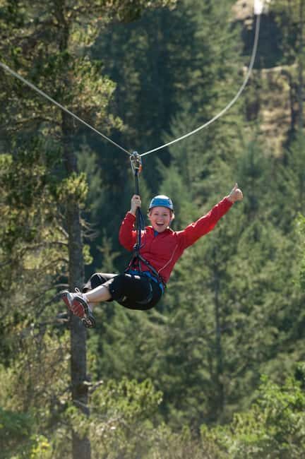 Victoria: 8 Zipline Guided Tour + Suspension Bridge - Accessibility and Practical Tips