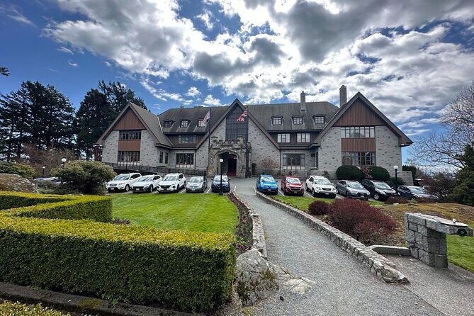 Victoria City Express Tour  2hr Private (Day or Night, 14pax) - Who Is This Tour Best Suited For?