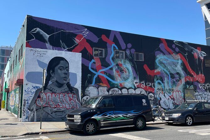 Vintage + Secondhand Shopping Walking Tour through Brooklyn, NYC - Stop 1: Williamsburg