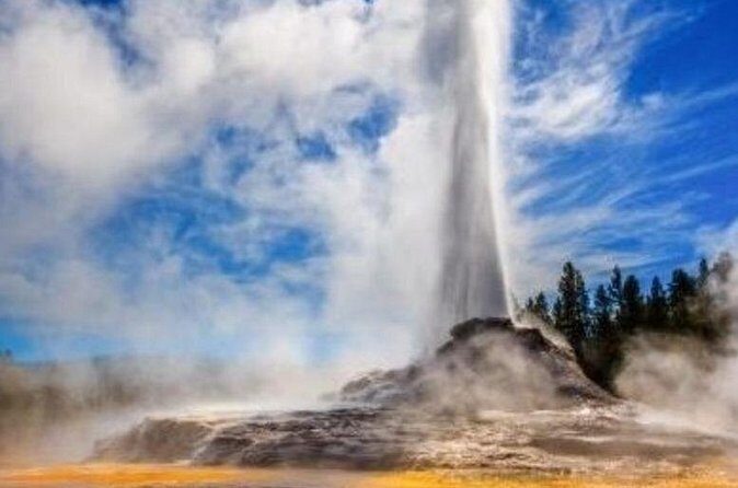 Volcanic Wonderland at Yellowstones Hot Springs and Geysers - What’s Included and What to Expect
