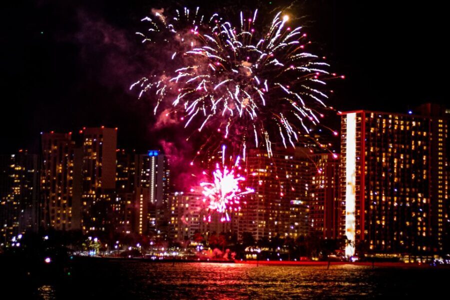 Waikiki Friday Night Fireworks Cruise - Final Thoughts: Who Is This Tour For?