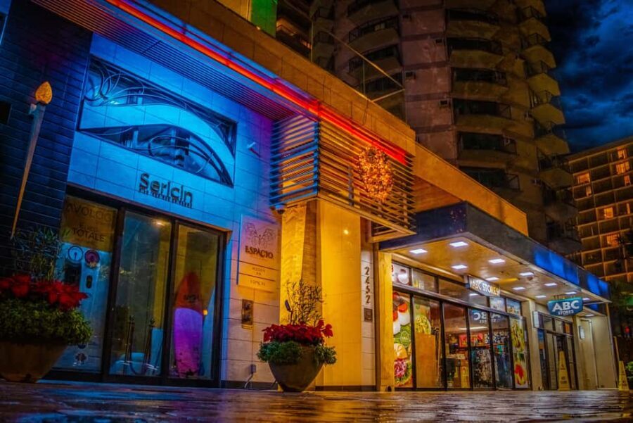 Waikiki Ghosts Boos and Booze Haunted Pub Crawl - Authenticity and Entertainment: What Travelers Say