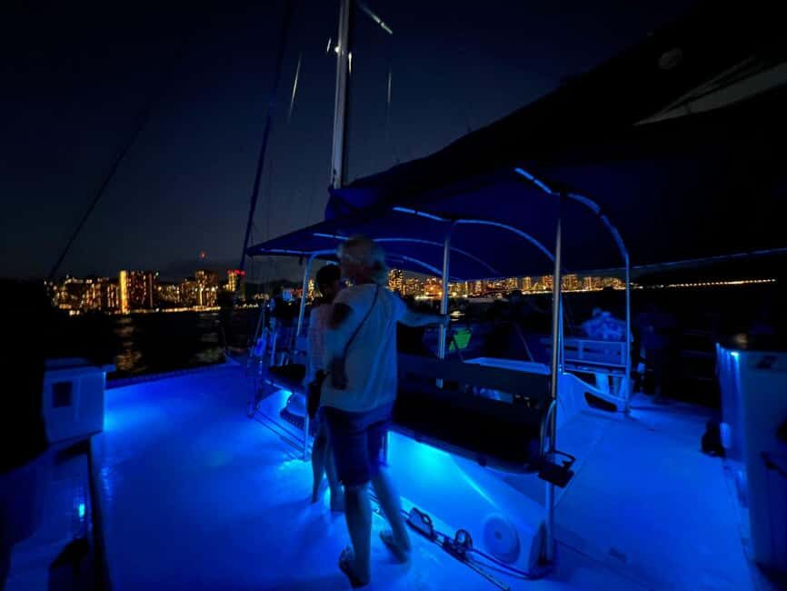 Waikiki: Sunset Swim & Sailing Experience - Swimming by Diamond Head: Liberty or Limitation?