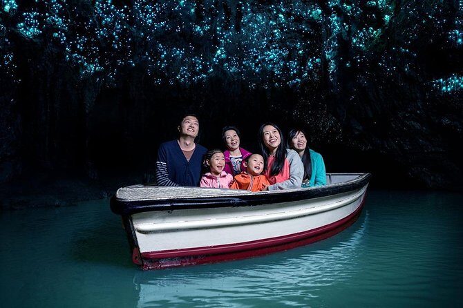 Waitomo Caves & Hobbiton Small Group Tour inc Lunch from Auckland - What Makes This Tour Worth It?