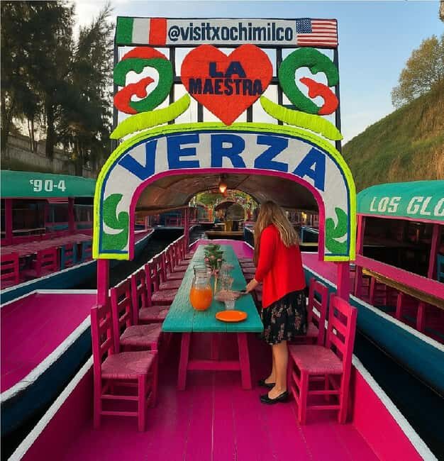 Xochimilco and Garibaldi: Tradition and Music - A Deep Dive into the Experience