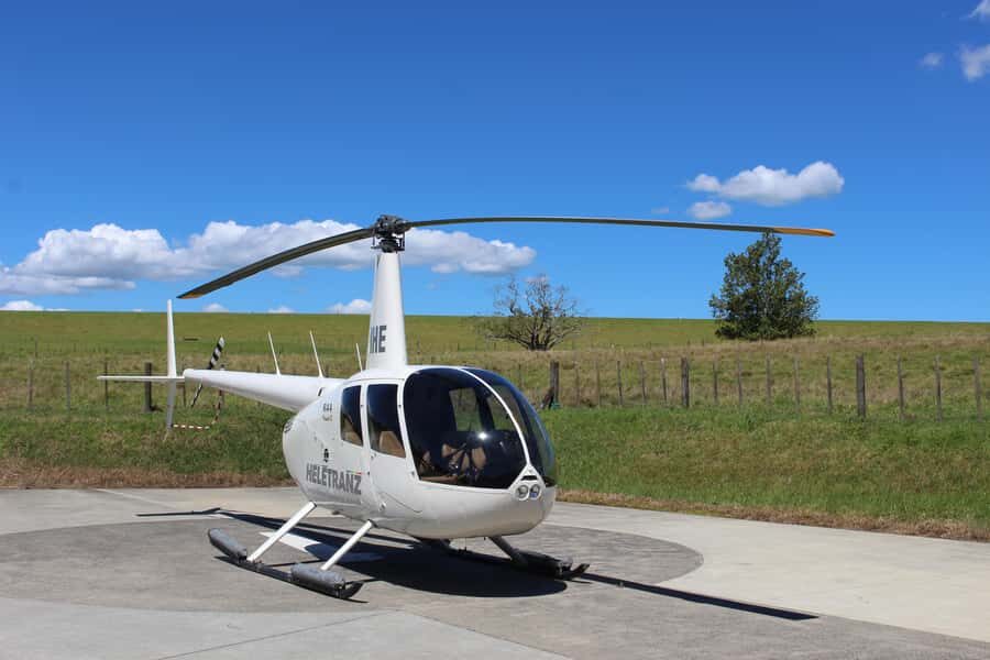 Auckland: 20min Helicopter scenic flight - City & Volcanoes - The Experience from the Passenger’s Perspective
