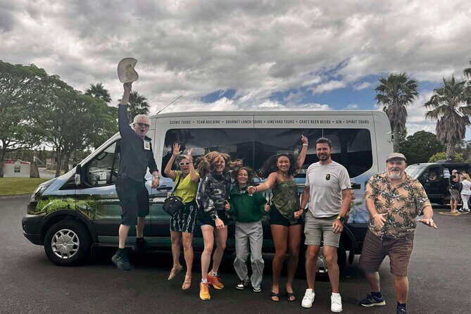 Auckland West Vineyard Tour with lunch and tastings incl - The Lunch Experience