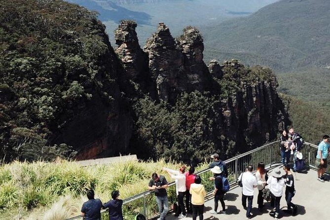 Limoroo, Airport Transfers and Luxe Door to Door Service. - What Travelers Can Expect at Pickup and During the Ride