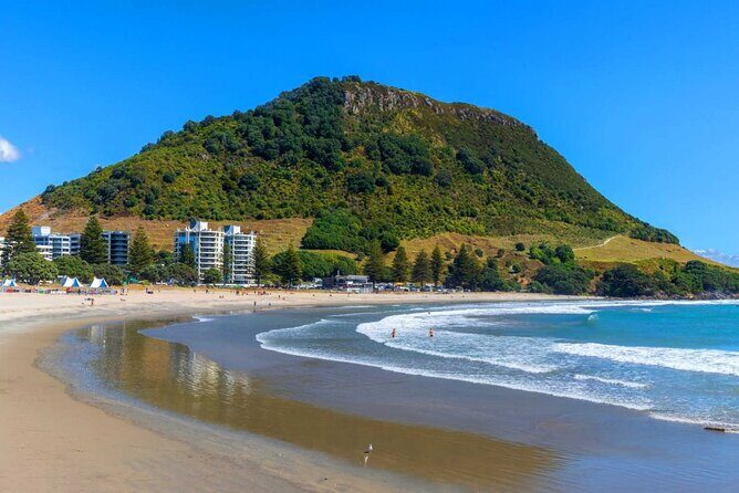 Mount Maunganui, Tauranga Day Tour from Auckland - Relaxing at Papamoa Beach