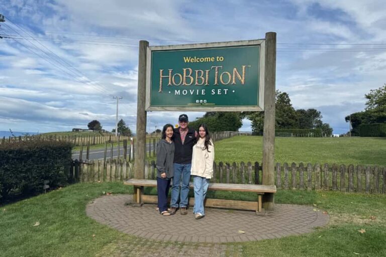 Private Day Tour - Hobbiton Movie Set, Rotorua & Treewalks - A Deep Dive into the Itinerary