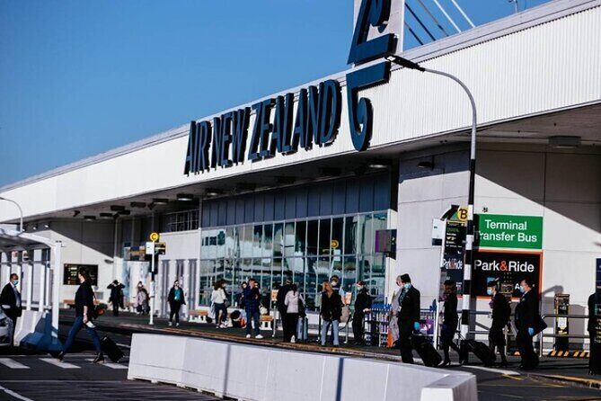 Private One-Way Transfer: Auckland Airport to Auckland City Hotel - The Booking and Service Details