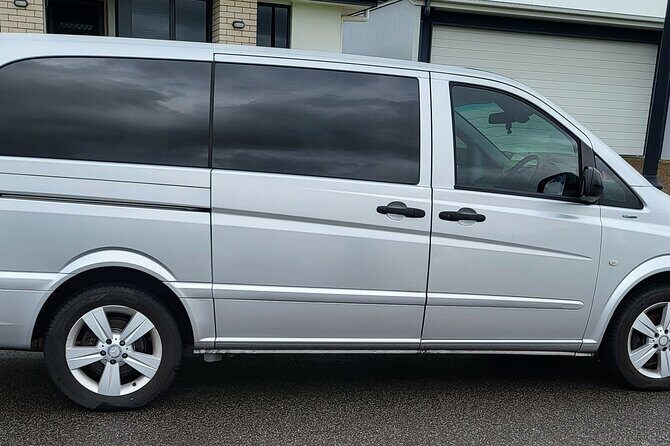 Private Transfer to Gold Coast /OOL Airport from Brisbane /BNE Airport (1-7 Pax) - Meeting Points and Logistics