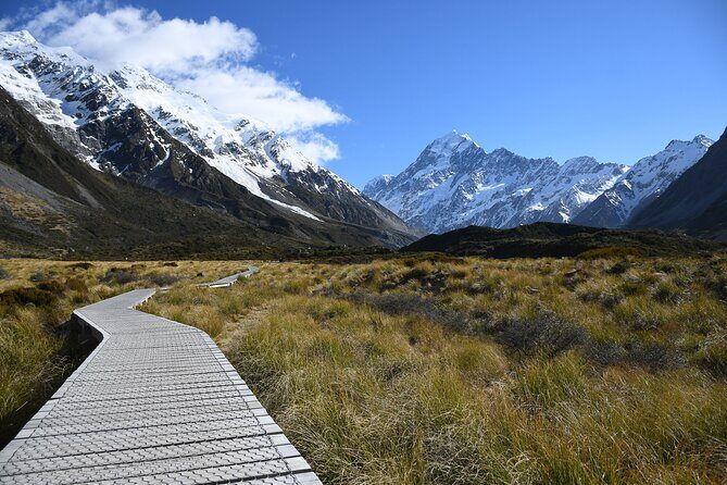 Queenstown to Christchurch via Mt Cook (1 way) (Small Group) - Transportation and Comfort