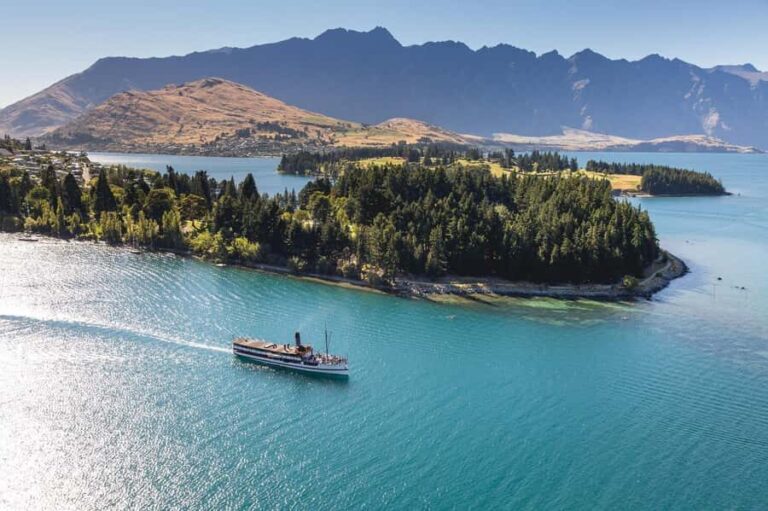 Queenstown: TSS Earnslaw Cruise of Lake Whakatipu - The Experience on Deck and Inside