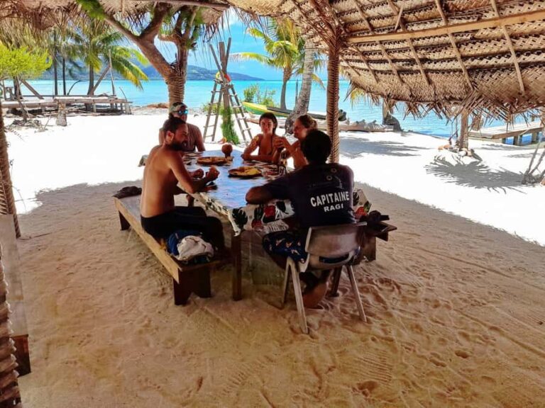 Raiatea: Boat tours and swimming around Tahaa Island. - FAQ