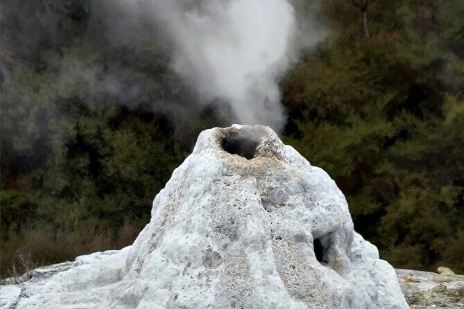 Rotorua Wai O Tapu and Secret Spot Hot Tubs - What Makes This Tour Stand Out