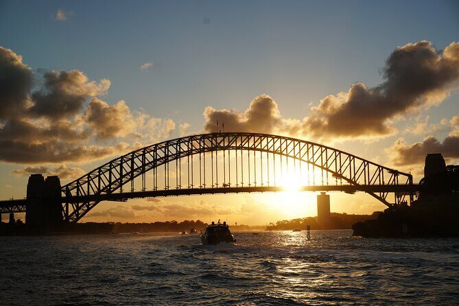Sydney Harbour Discovery Dinner Cruise Scenic Sights and Buffet - Who Would Enjoy This Tour?