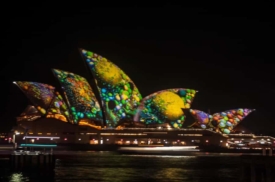 Sydney: Vivid Festival of Light Harbor Cruise with Dinner - Authentic Insights from Reviewers