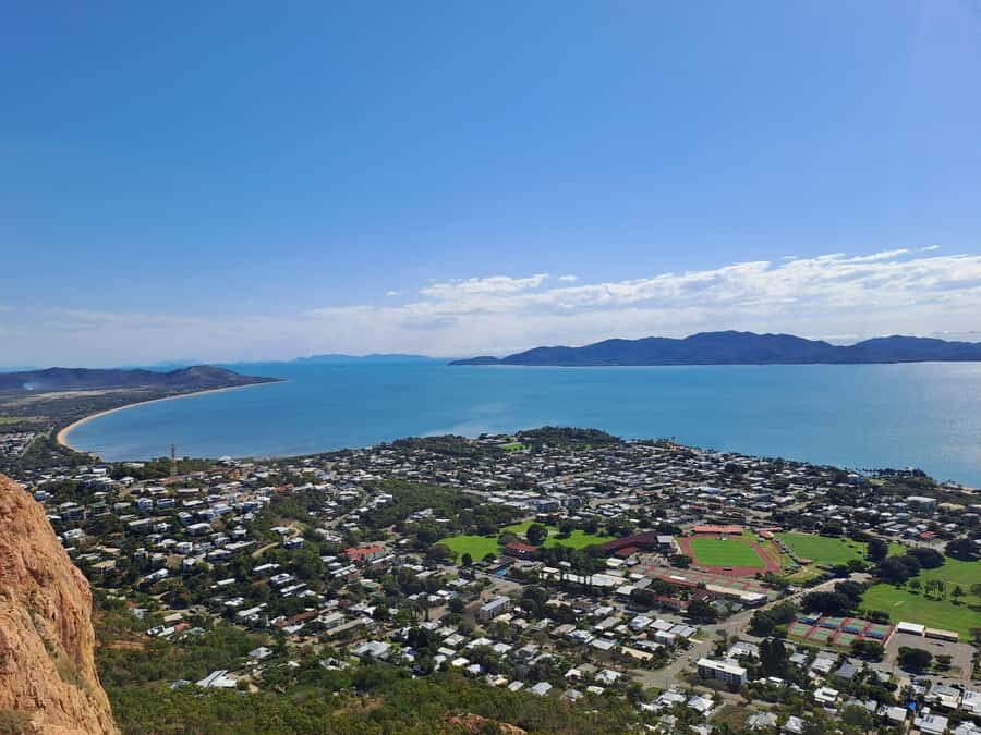 Townsville: Guided City Tour with Castle Hill Lookout - Transport and Group Size