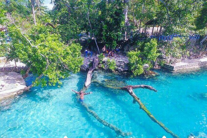 Tropical Splash Tour - Exploring Efate on the Tropical Splash Tour