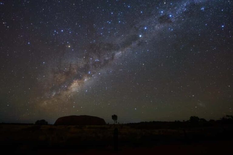 Uluru: National Park Astronomy Tour with Telescope and Photo